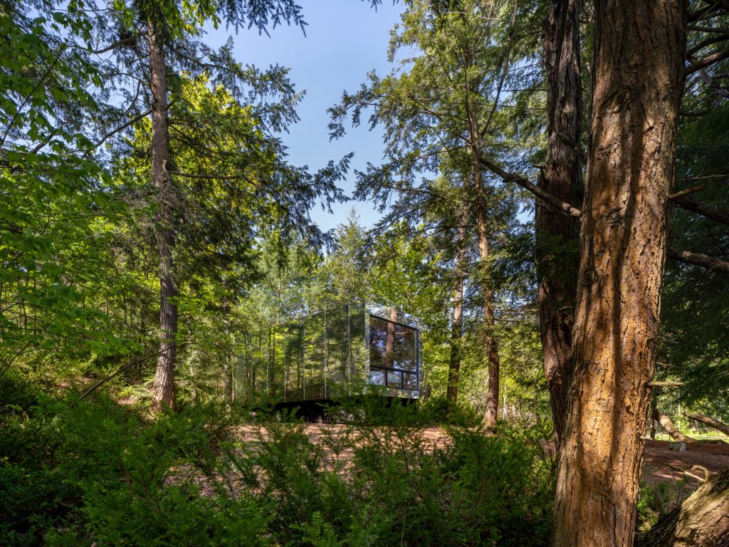 ARHOME is a design-forward guest suite like no other - OFFSHORE