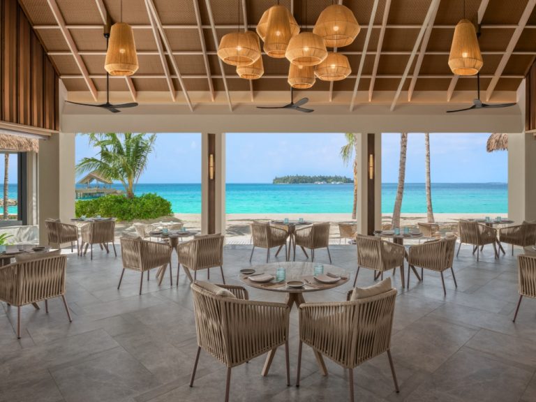 JW Marriott Kaafu Atoll Island Resort_ Veyo_Restaurant_1024x768 - OFFSHORE